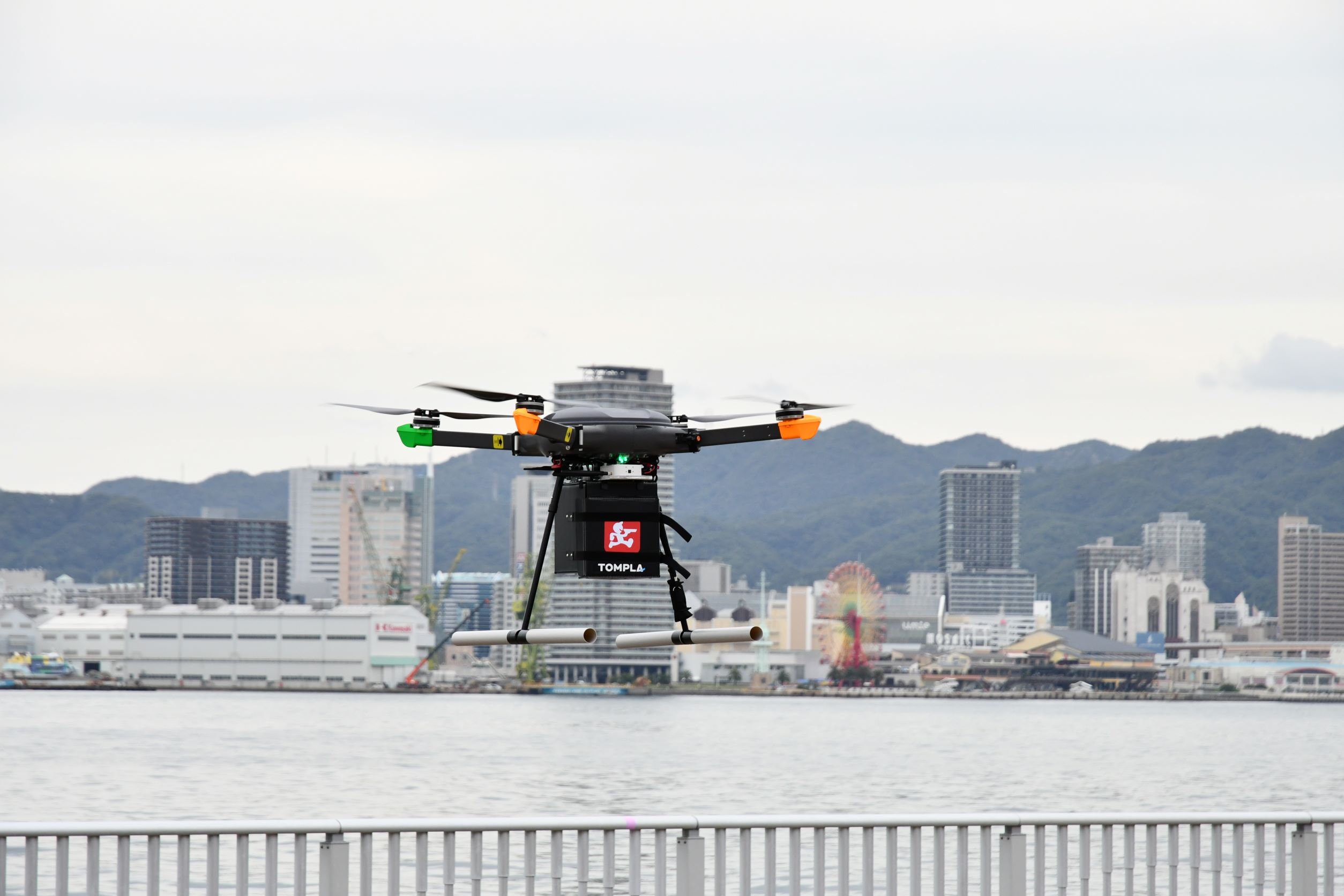 スタバをドローンで宅配 新潟発TOMPLA、商用化に向け実証開始 | Forbes JAPAN 公式サイト（フォーブス ジャパン）