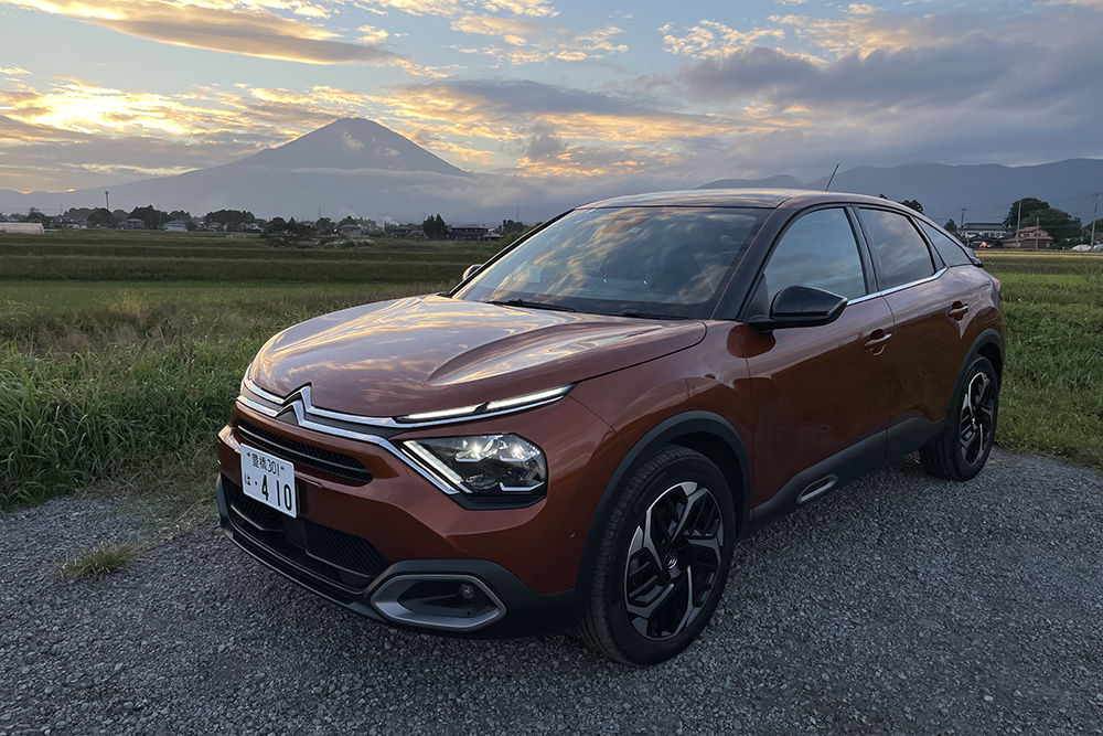 EV版がお得かディーゼル仕様か「シトロエンC4」の比較テスト | Forbes JAPAN 公式サイト（フォーブス ジャパン）